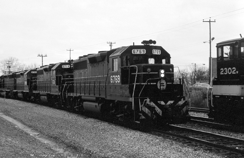 Seaboard System GP40 #6769, leading Montgomery (AL) bound train #415, gets a wave from the ...